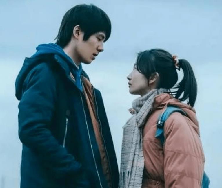 Zhou Dongyu and Liu Haoran have a big scene in their new movie, and ...